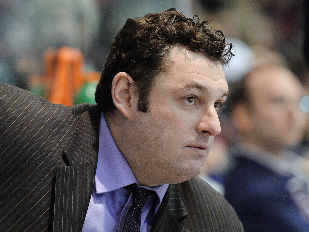 Oshawa Generals' D.J. Smith named OHL coach of the year