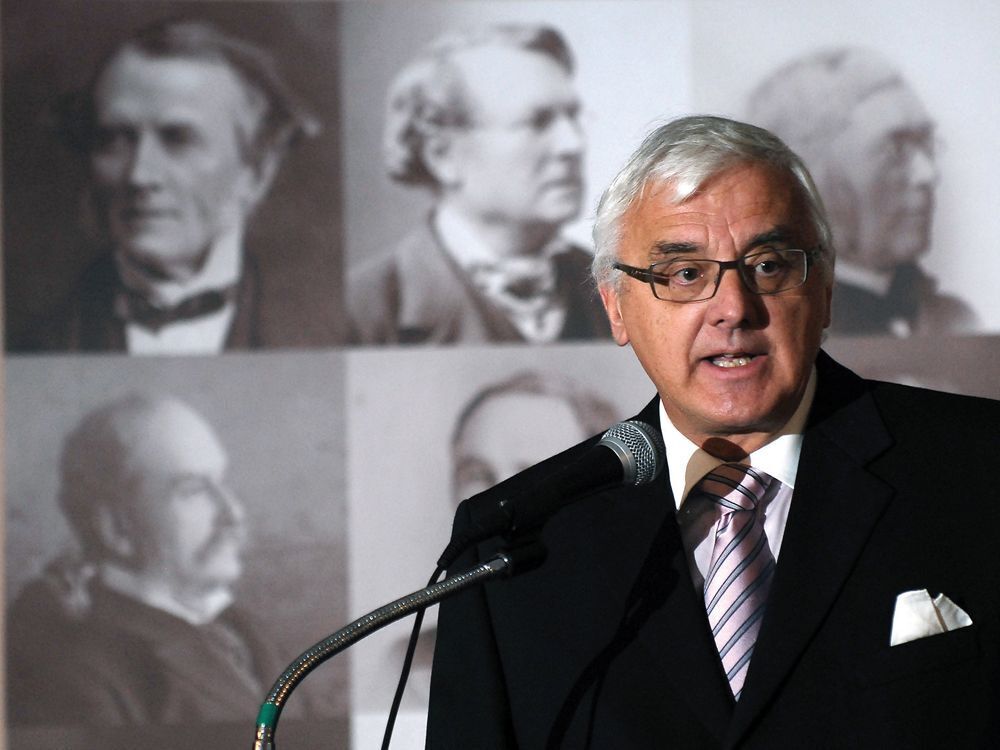 Flag, plaque to mark Gordon Conant's Oshawa grave