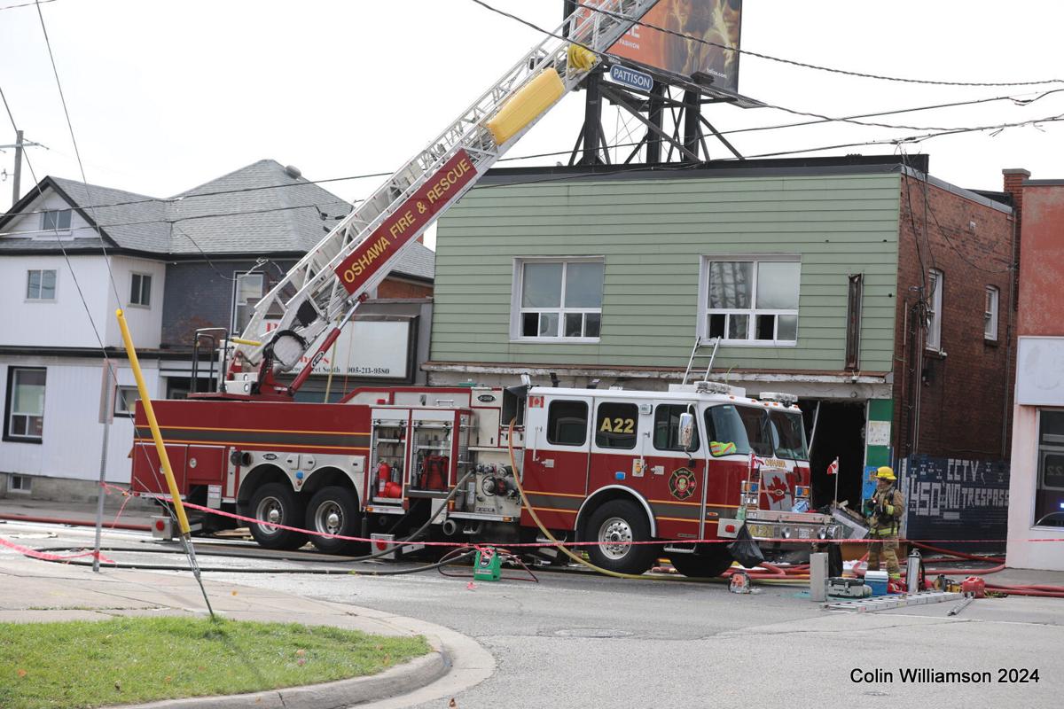 Stretch of Simcoe Street South closed for Oshawa fire