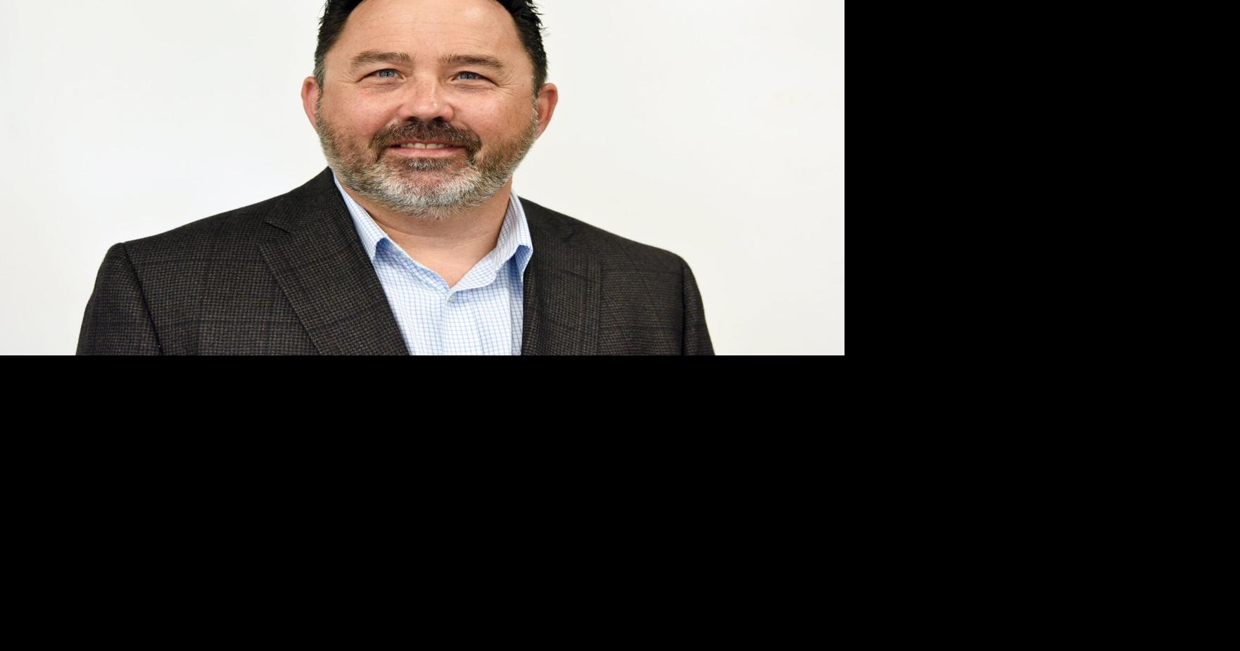 Dave Barton returns to Uxbridge mayor’s seat