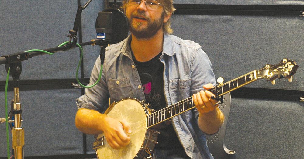 Two-time Juno winner Chris Luedecke playing Scugog