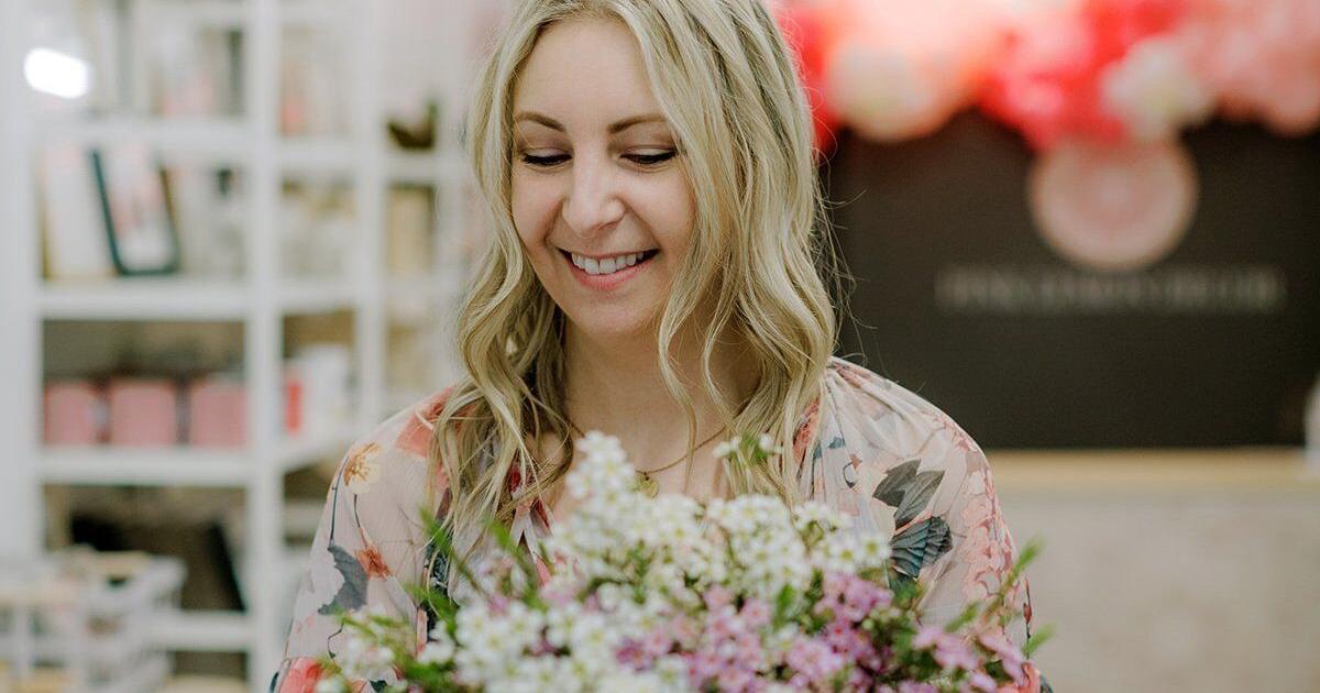 Pink Lemon Decor opens in Bowmanville with hundreds of art prints and ...