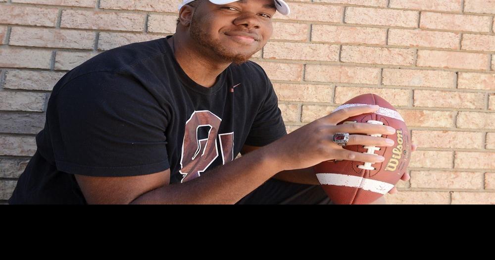 Ajax's Josiah St. John accepts football scholarship from Oklahoma Sooners