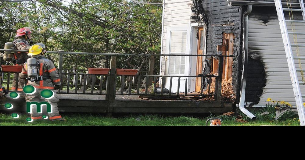 Clarington firefighters suspect flower pot caused Holt Road fire