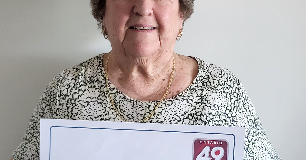 Oshawa woman wins big with Ontario 49
