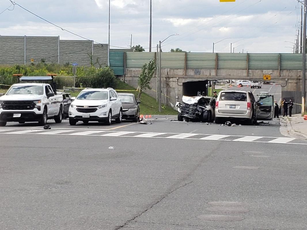9-vehilce Oshawa crash Saturday leaves 1 dead, 8 injured