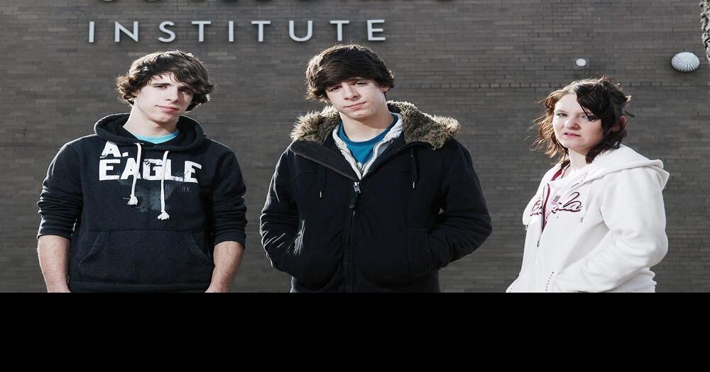 Oshawa's Donevan Collegiate high school to close in June