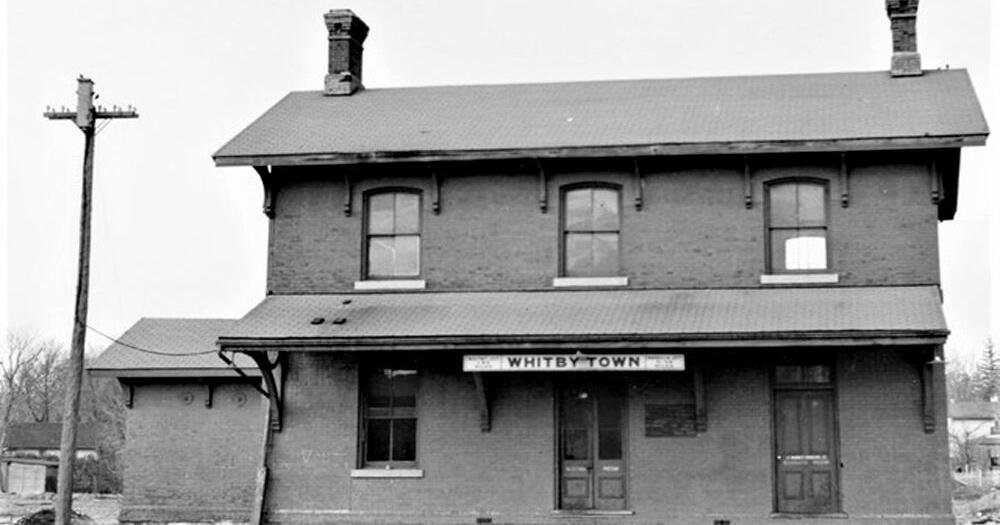 Historic sign returns to Whitby