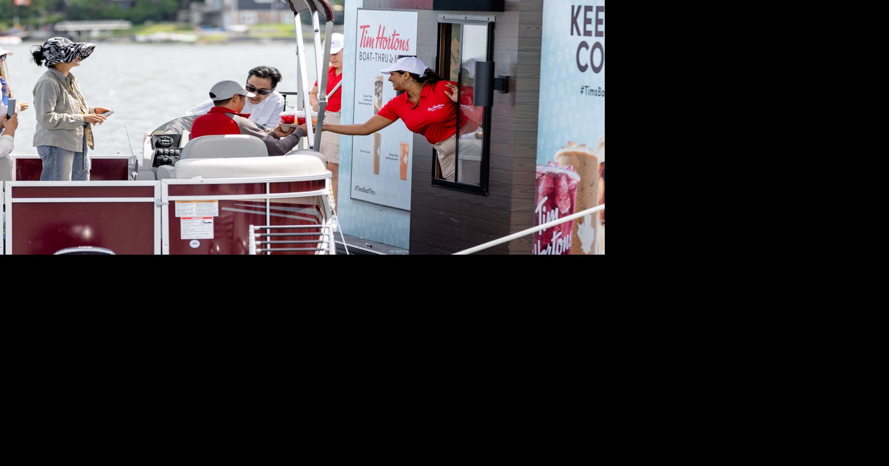 SAIL ON: A 'boat-thru' popped up on Lake Scugog and it was a one-of-a ...