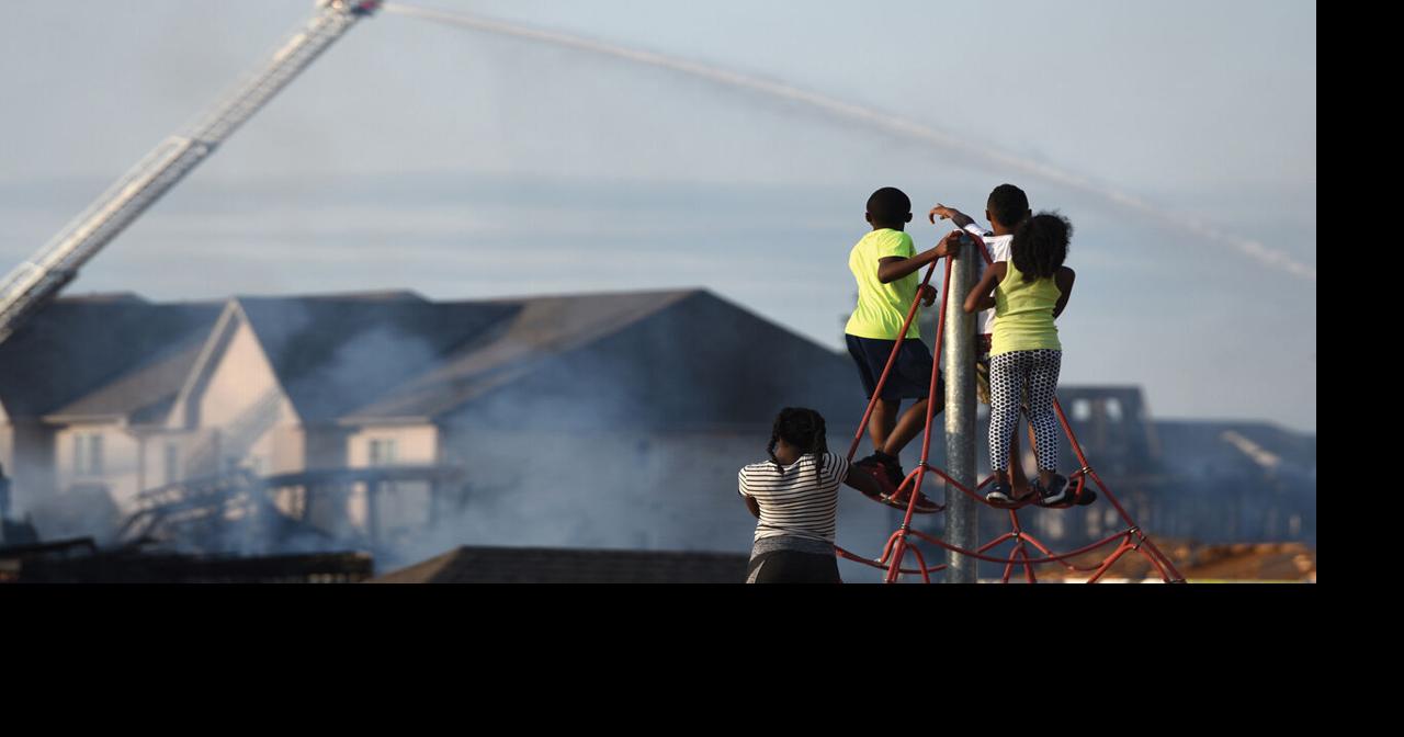VIDEO: Two blocks of townhomes under construction destroyed in Whitby fire