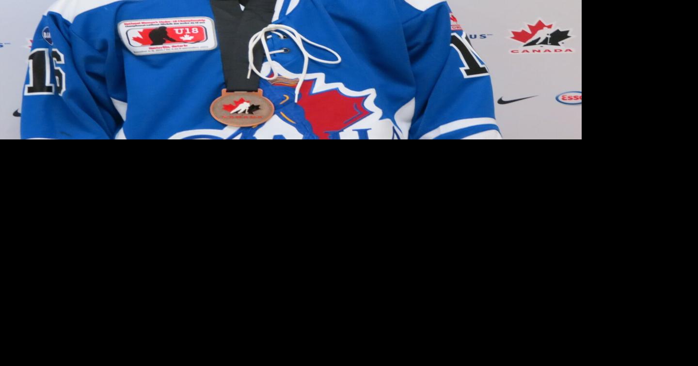 Pickering's Avery Mitchell wins bronze at national hockey championships