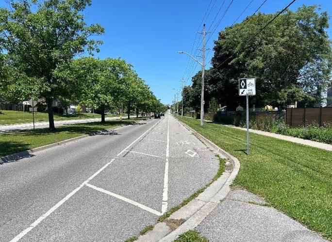 Ajax removing bike lanes on Harwood Avenue