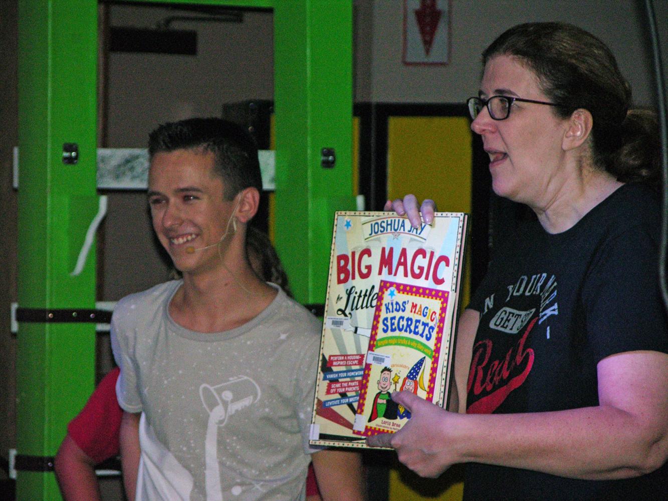 Safford Library hosts evening of illusions | Local News | eacourier.com