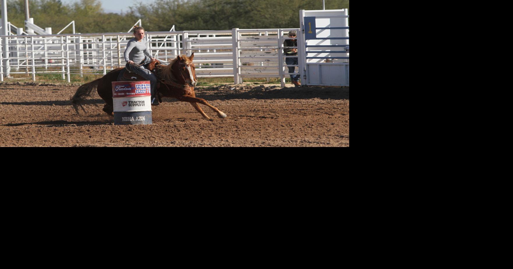 Barrel racing and pole bending in Pima | Local Sports | eacourier.com