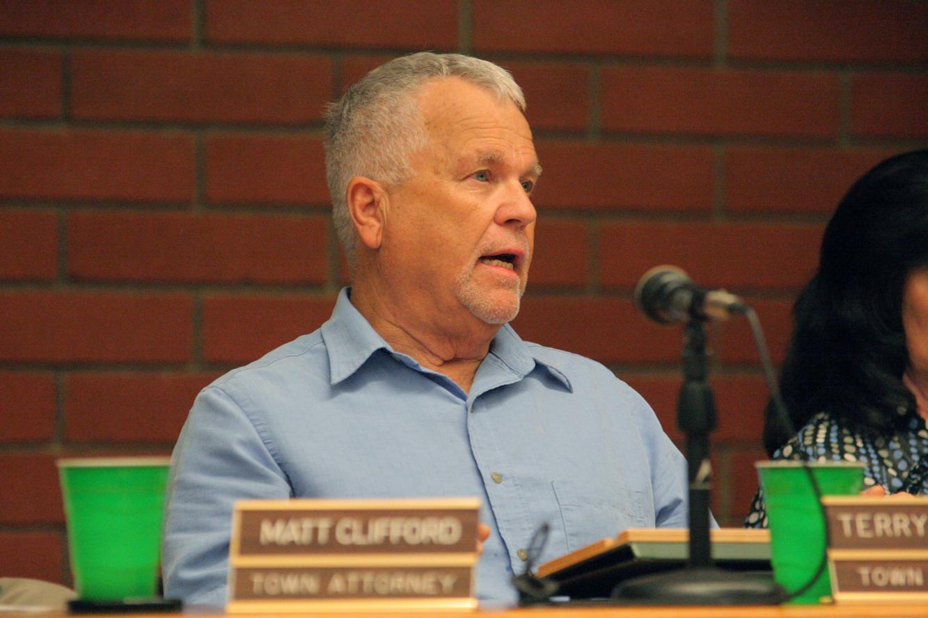 Hinton retained as Thatcher town manager | Local News | eacourier.com