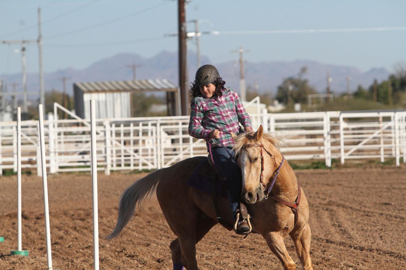 Barrel racing and pole bending in Pima | Local Sports News | eacourier.com