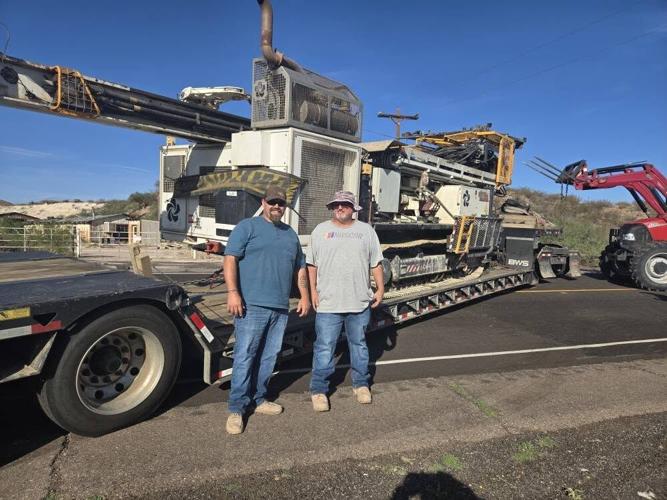 Locals help clear stuck semi blocking US 70 in Duncan | Complimentary ...
