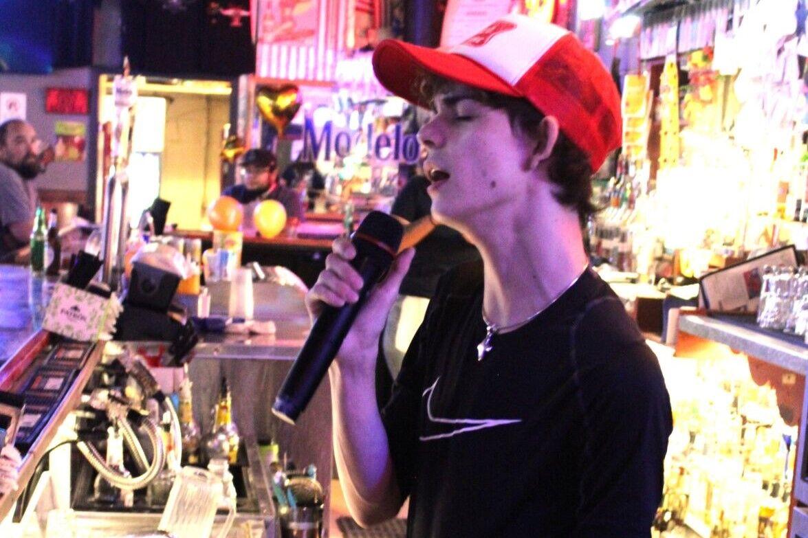 EYE ON THE VALLEY Hunter Chamberlin: Ready with a song | Local News ...