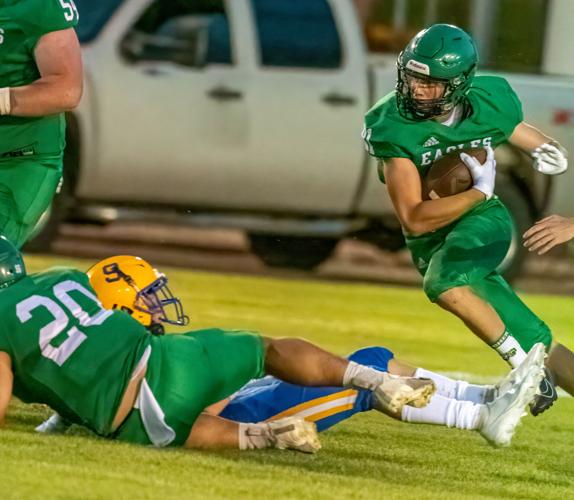 Thatcher Eagles dominate Sahuarita Mustangs in season opener | Local ...