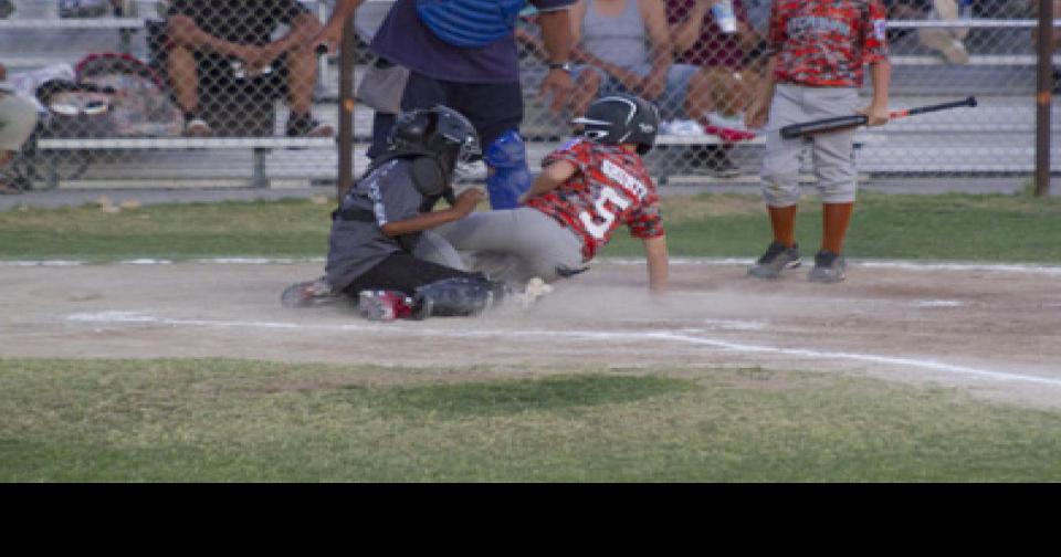 Yer out! | Local Sports | eacourier.com