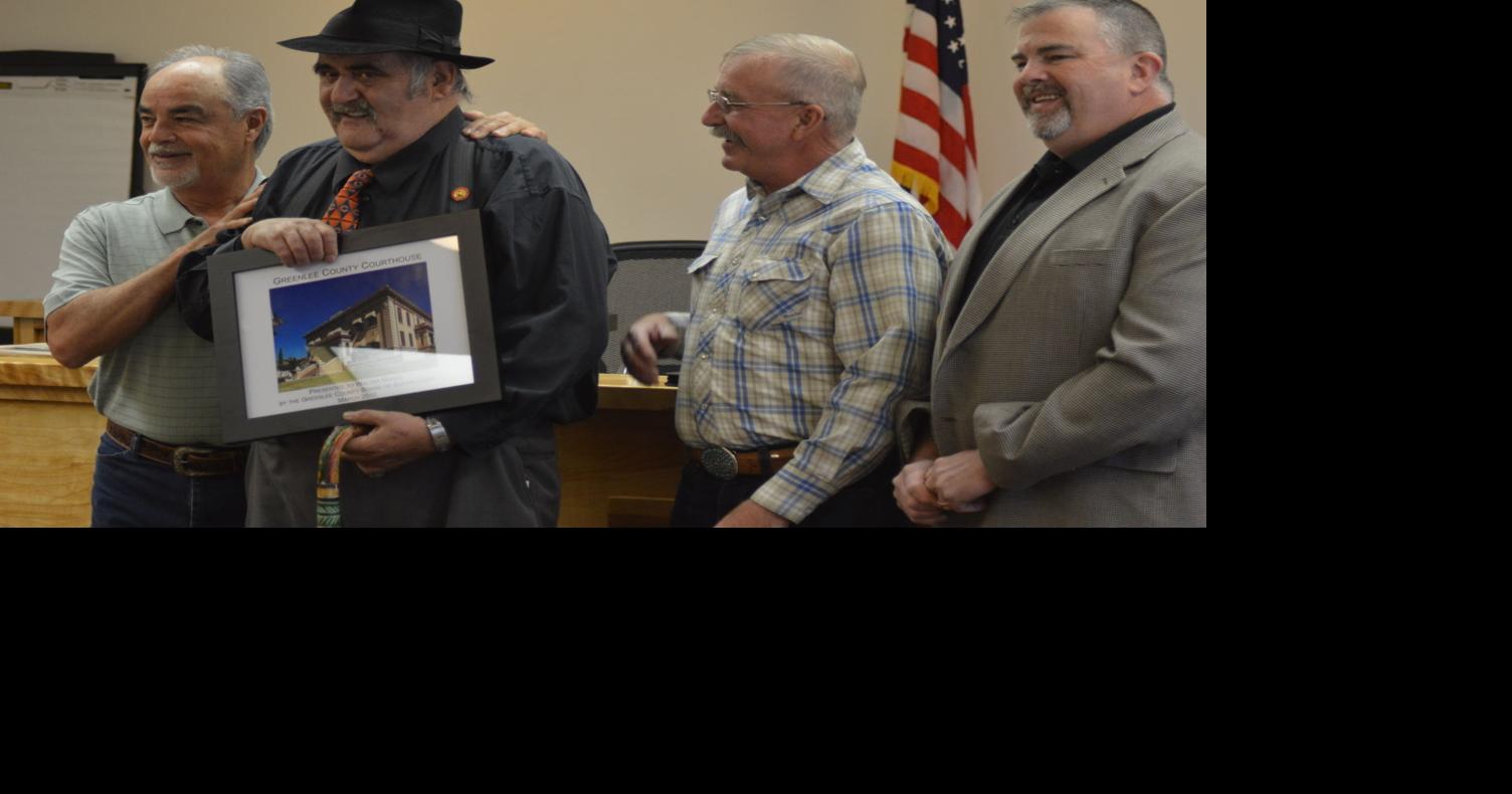 Former journalist recognized by supervisors | News | eacourier.com