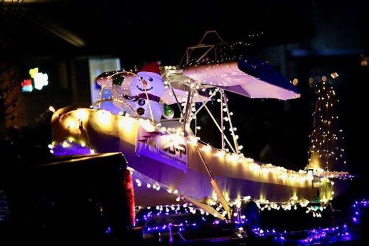 Safford Light Parade dazzles once again | Local News | eacourier.com