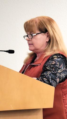 Safford's city manager post is still open: Council narrowly votes down ...