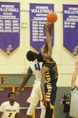 EAC beats Phoenix College, earns 1st-round home game | Local Sports ...