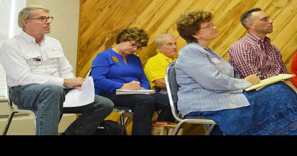 Candidates stump during Duncan’s 2nd water meeting | News | eacourier.com