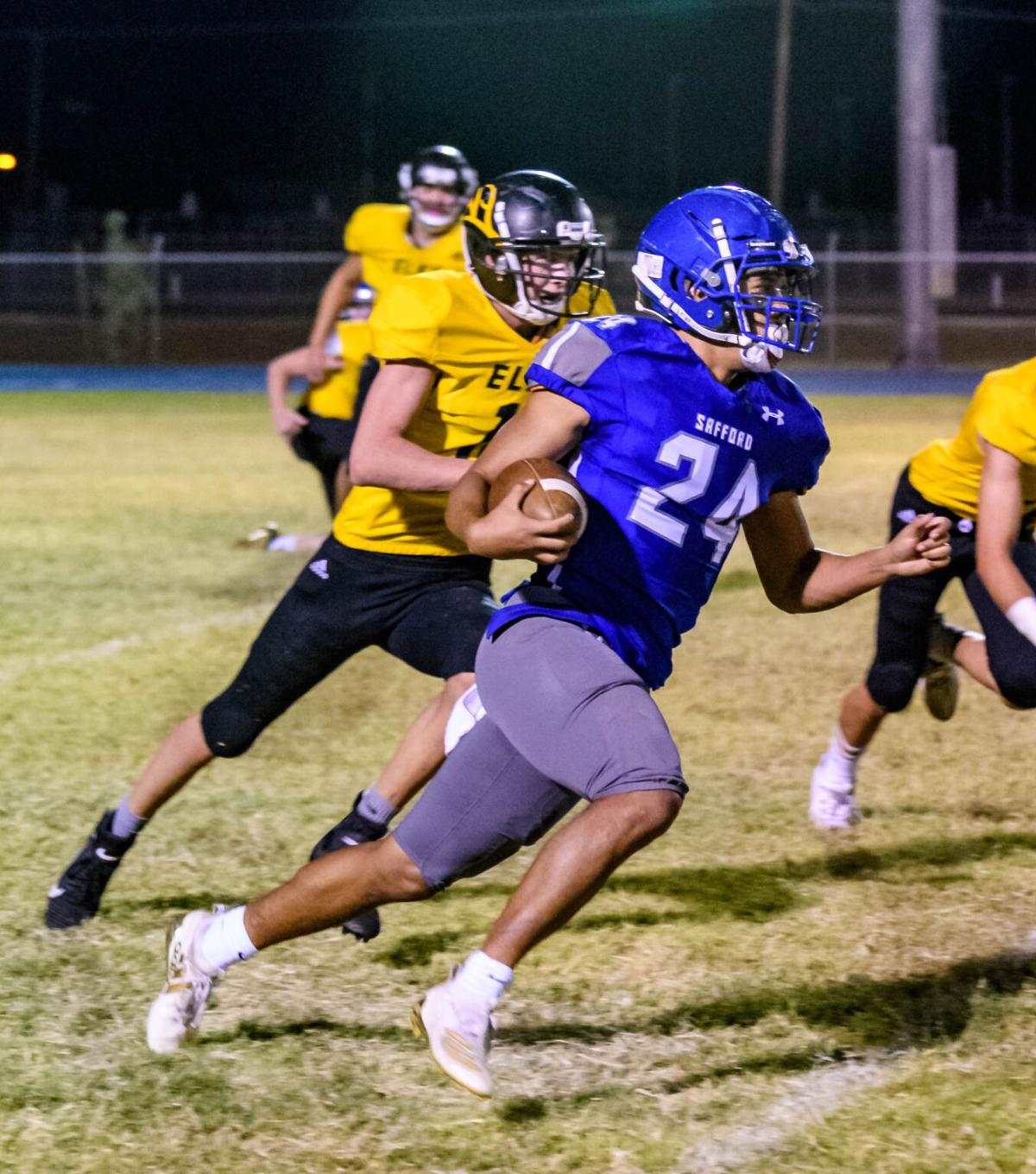 Safford Bulldogs escape close final quarter to beat Round Valley 14-12 ...