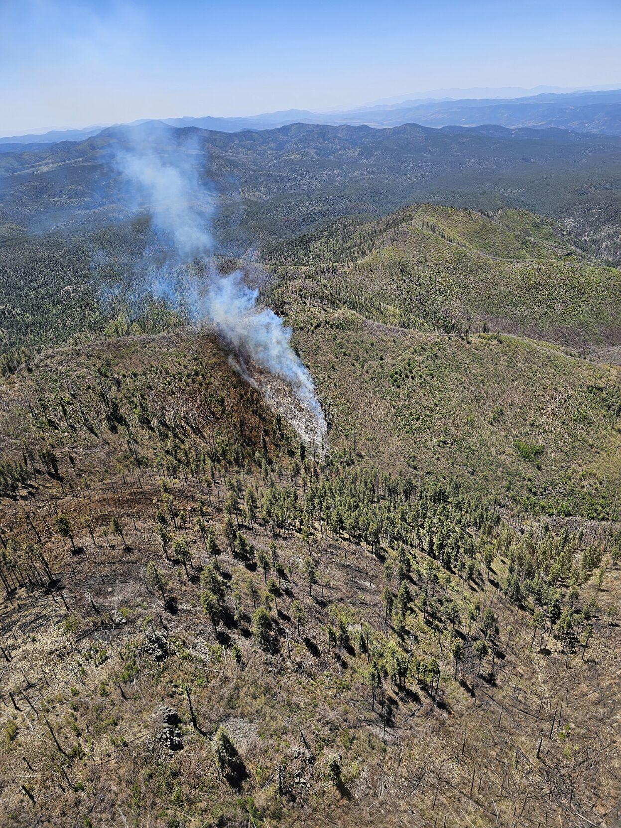 Lighting sparks fire in Chitty Canyon | Complimentary | eacourier.com