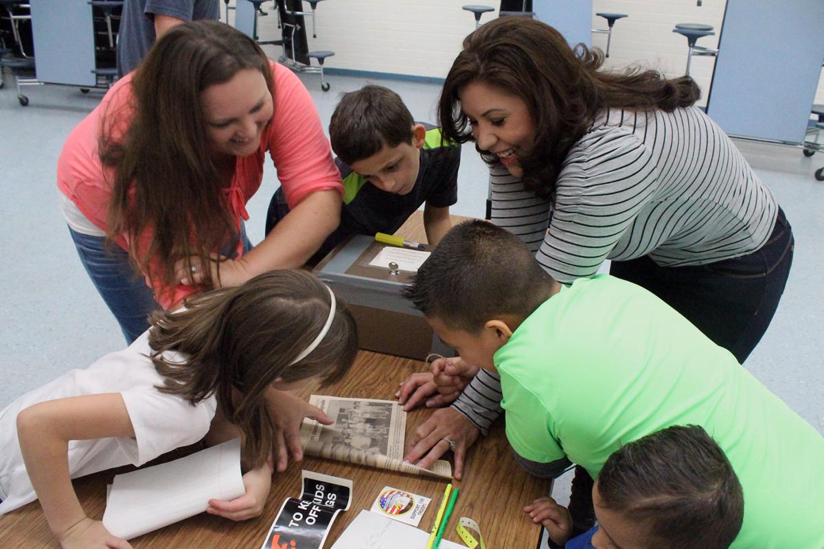 Aye, caramba! Pima Elementary opens 25 year-old time capsule | Local ...