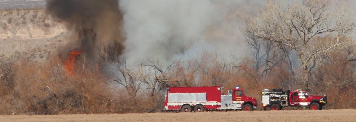 UPDATED: Brush fire in the Gila River bed prompts evacuation | Local ...
