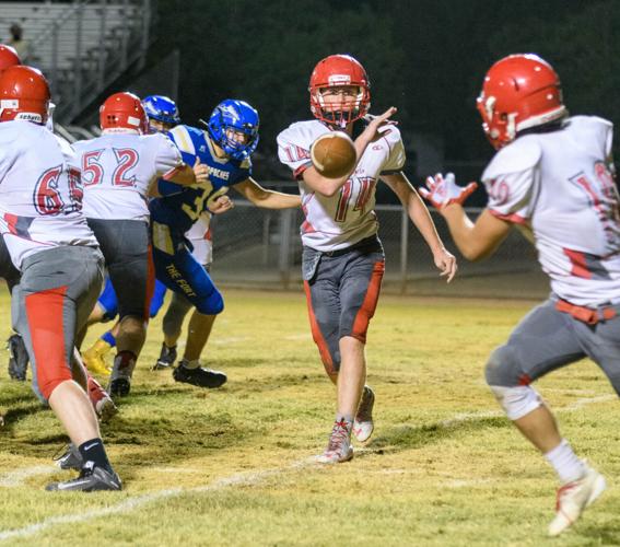Fort Thomas Apaches dominate Duncan Wildkats 44-22 | Sports | eacourier.com
