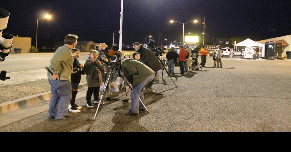 Moon-viewing party celebrates ‘100 hours of astronomy’ | Local News ...