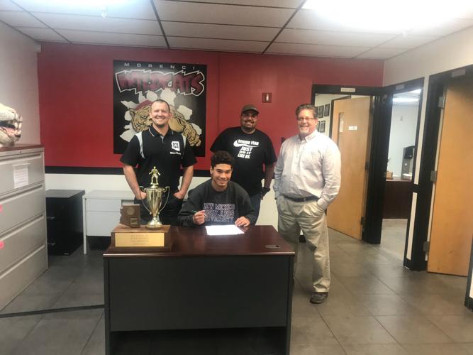 2 Morenci wrestlers sign to grapple collegiately | Sports | eacourier.com