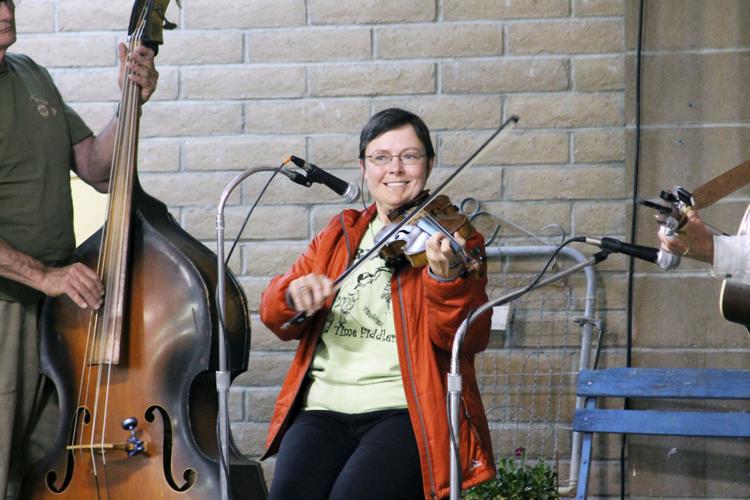 Play me some of that old time music | Local News Stories | eacourier.com