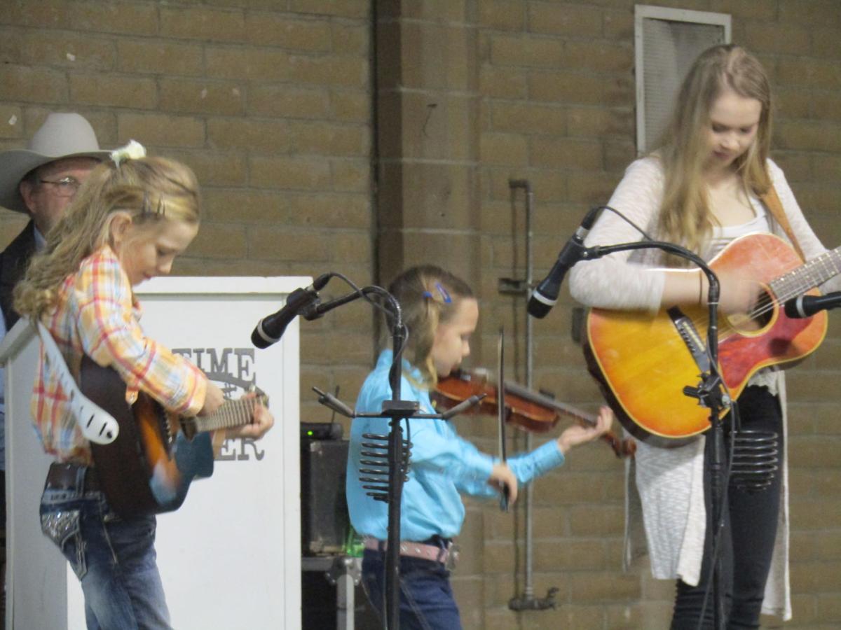 Fiddlers bring lively tunes to fairgrounds | Local News | eacourier.com