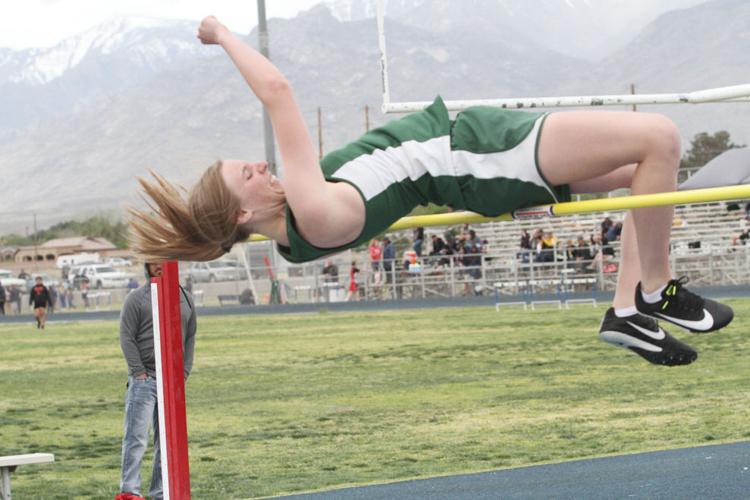 Safford boys, Thatcher girls dominate Rotary Invitational | Local ...