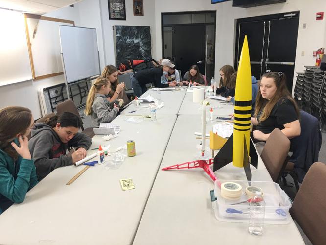 Discovery Park hosts girls-only STEM camp | Local News Stories ...