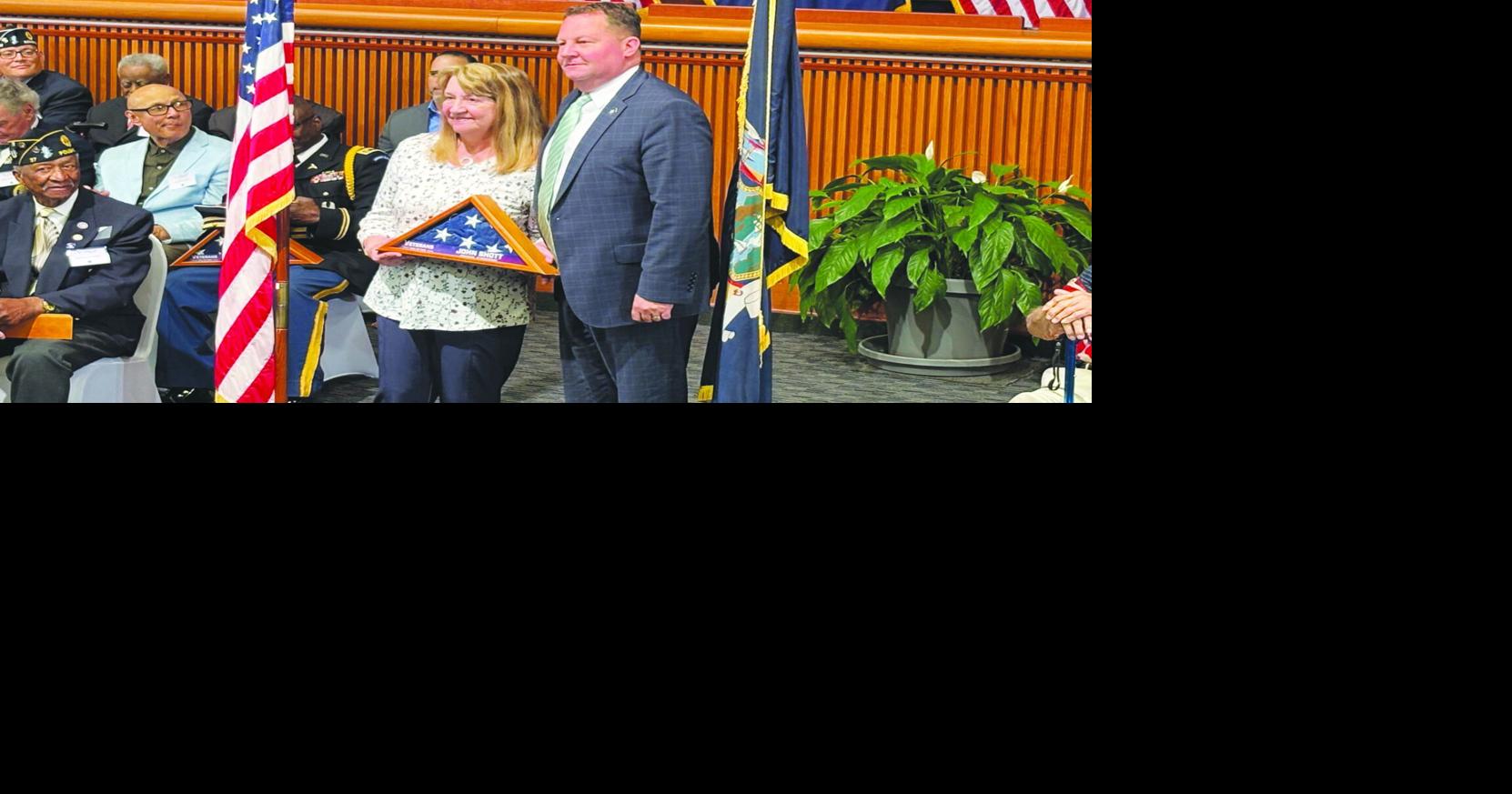 WWII veteran honored | News | eaglenewsonline.com