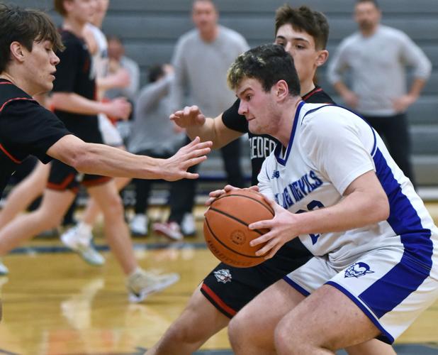 Photos from Salem boys hoops vs. Bedford | Sports | eagletribune.com