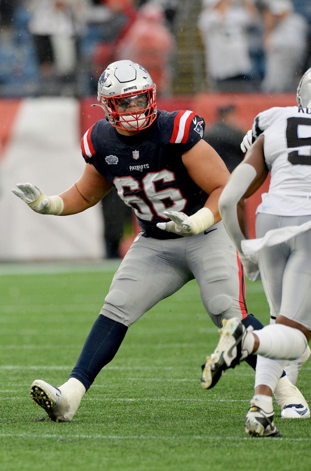Patriots Training Camp Primer: Campbell, O-line look to rebound after ...