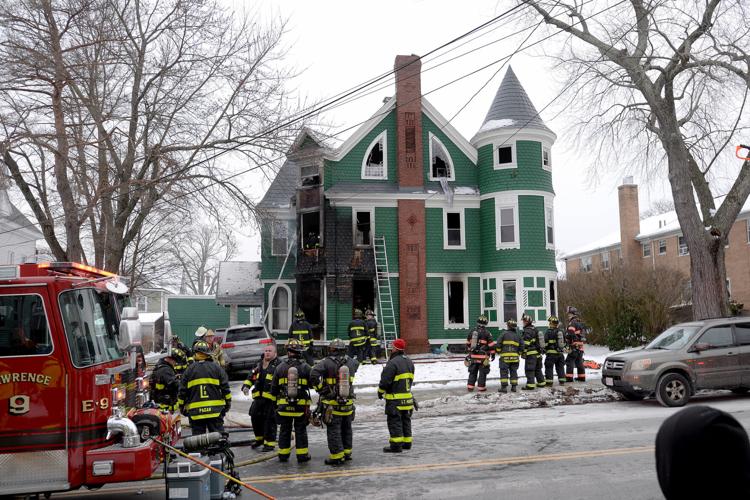 Resident, 2 firefighters rescued from burning building | Merrimack ...