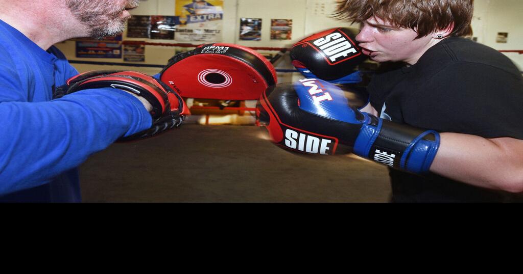Haverhill teen wins first amateur boxing match | News | eagletribune.com