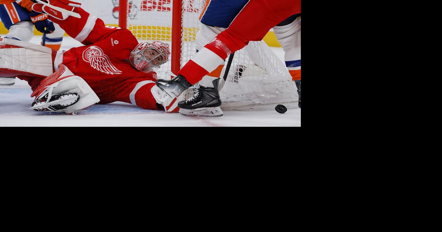 DeBrincat scores twice in 3rd period to help Red Wings beat Islanders 3 ...