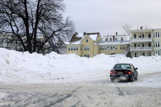 A storm over snow builds in Lawrence | News | eagletribune.com