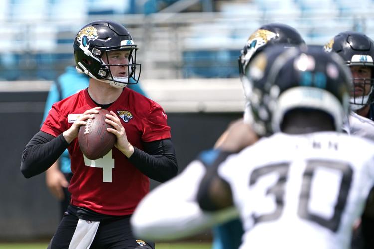 Perry's pro rollercoaster ride hits paydirt in USFL: Andover QB ...