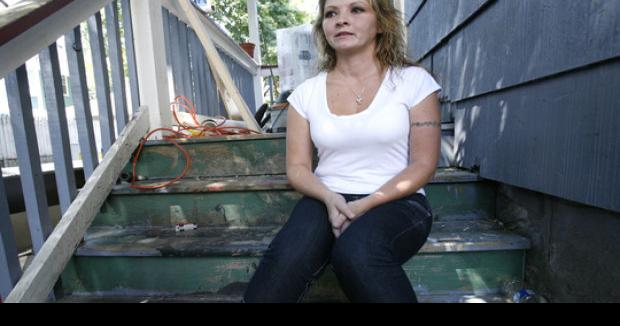 Woman fights off attack, holds suspect for police | News | eagletribune.com