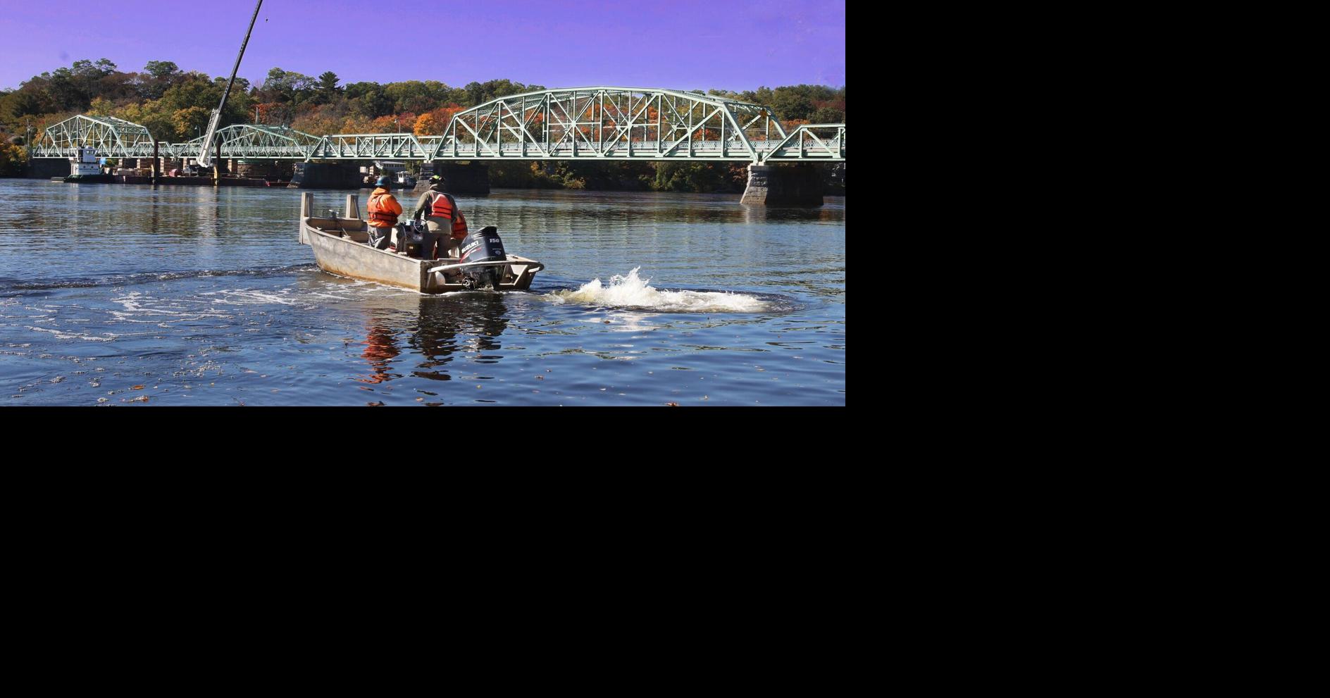 Rocks Village Bridge signs nearly complete | News | eagletribune.com